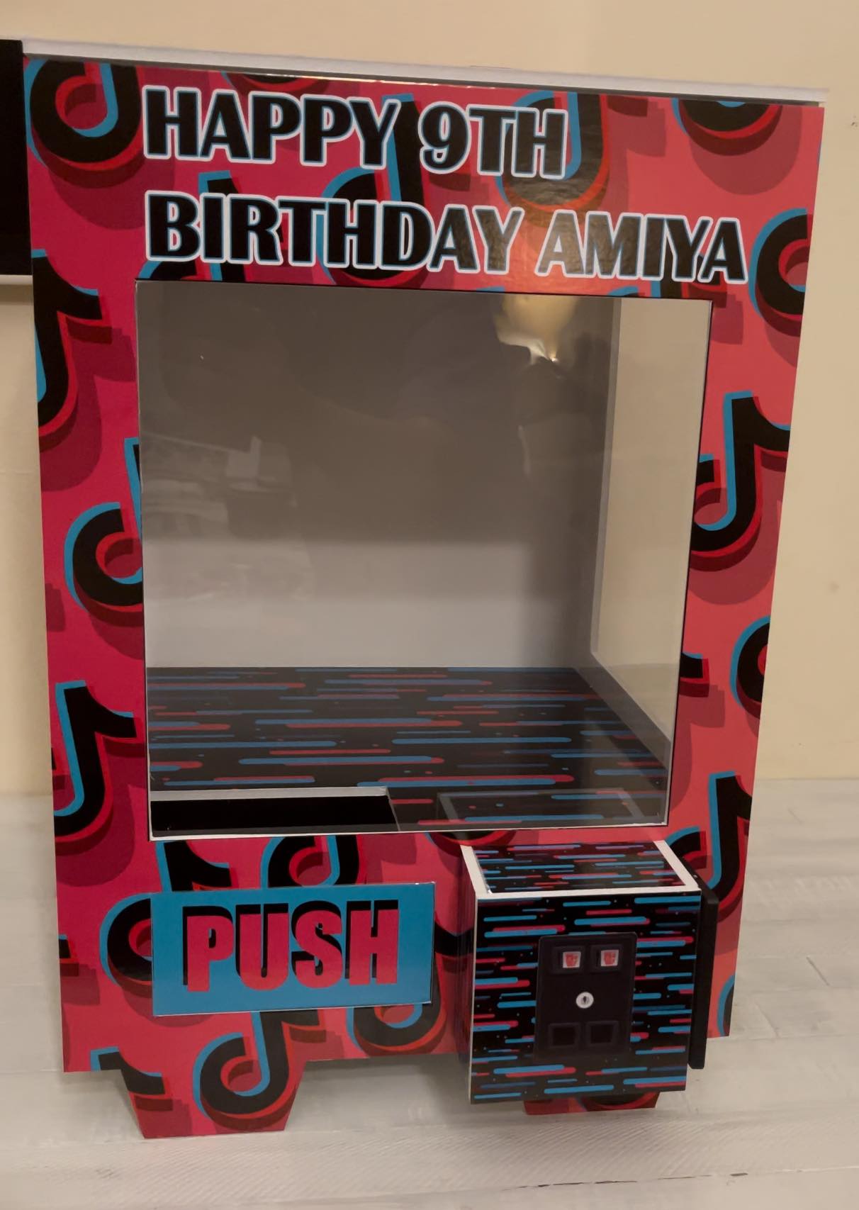 Easter 2025 Claw Vending Machine – giftedhandsbyjaviah